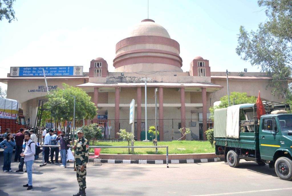 BSF soldiers stand guard at Wagah border