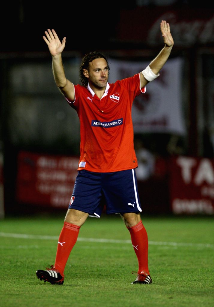 Former soccer player of Argentina's Independiente and Spain's Barcelona ...