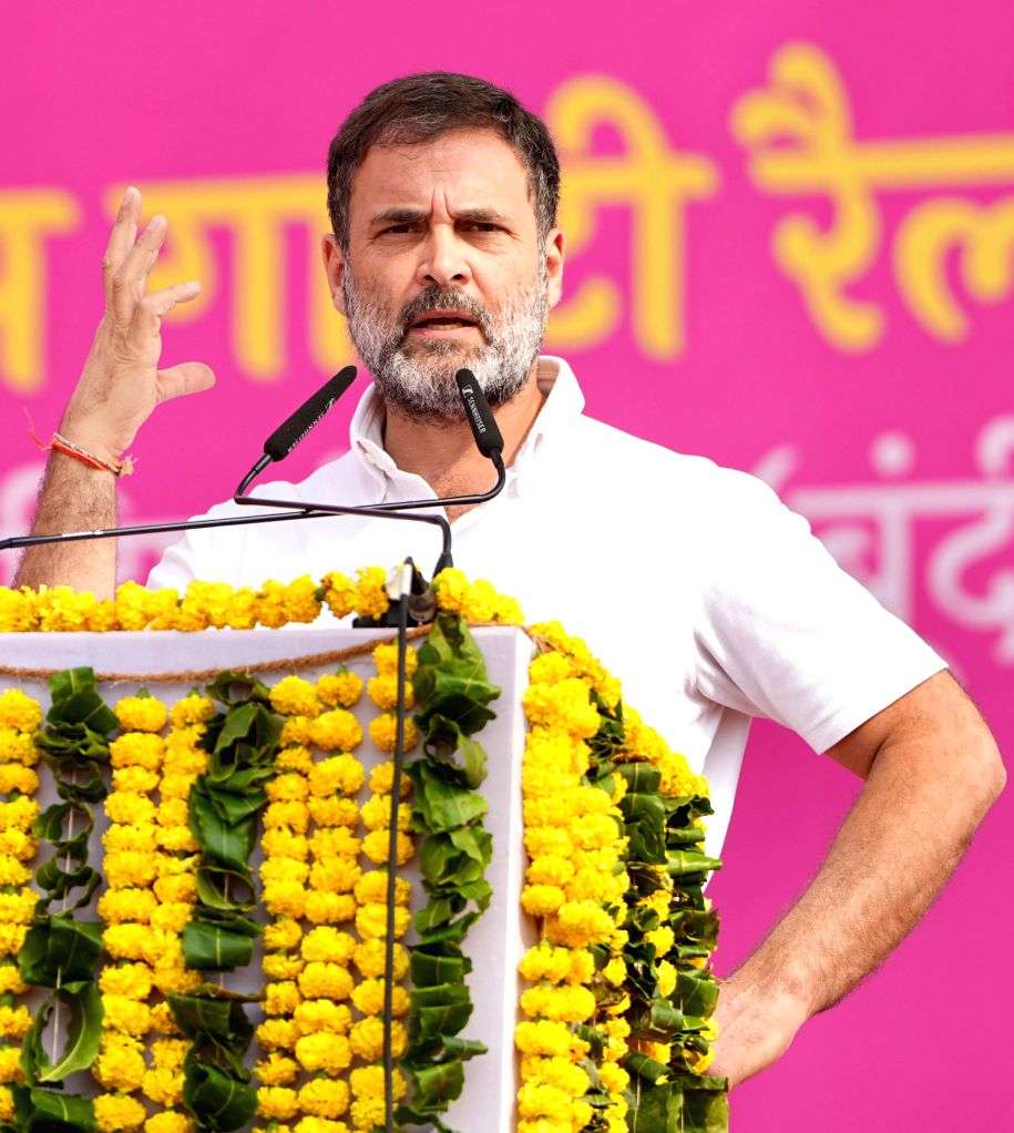 Bundi : Congress leader Rahul Gandhi addresses an election rally