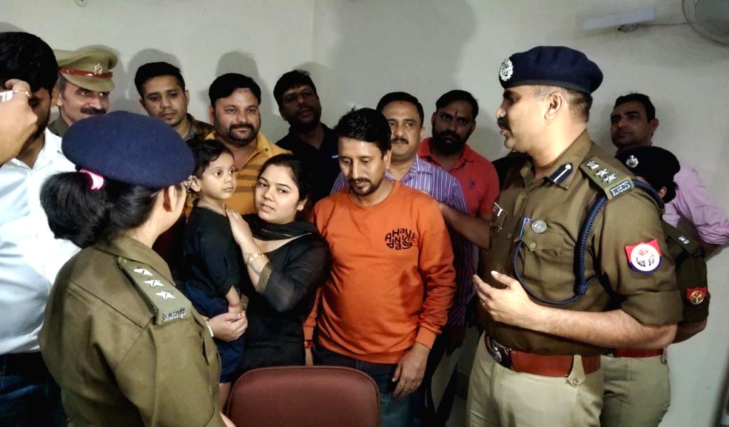 Free Photo : Businessman's child kidnapped, child recovered safely