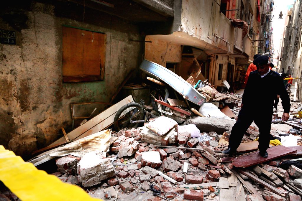 EGYPT-CAIRO-BUILDING-COLLAPSE