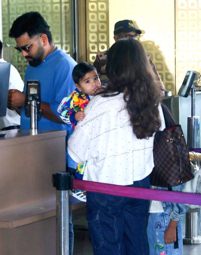 Celebrities spotted at Airport