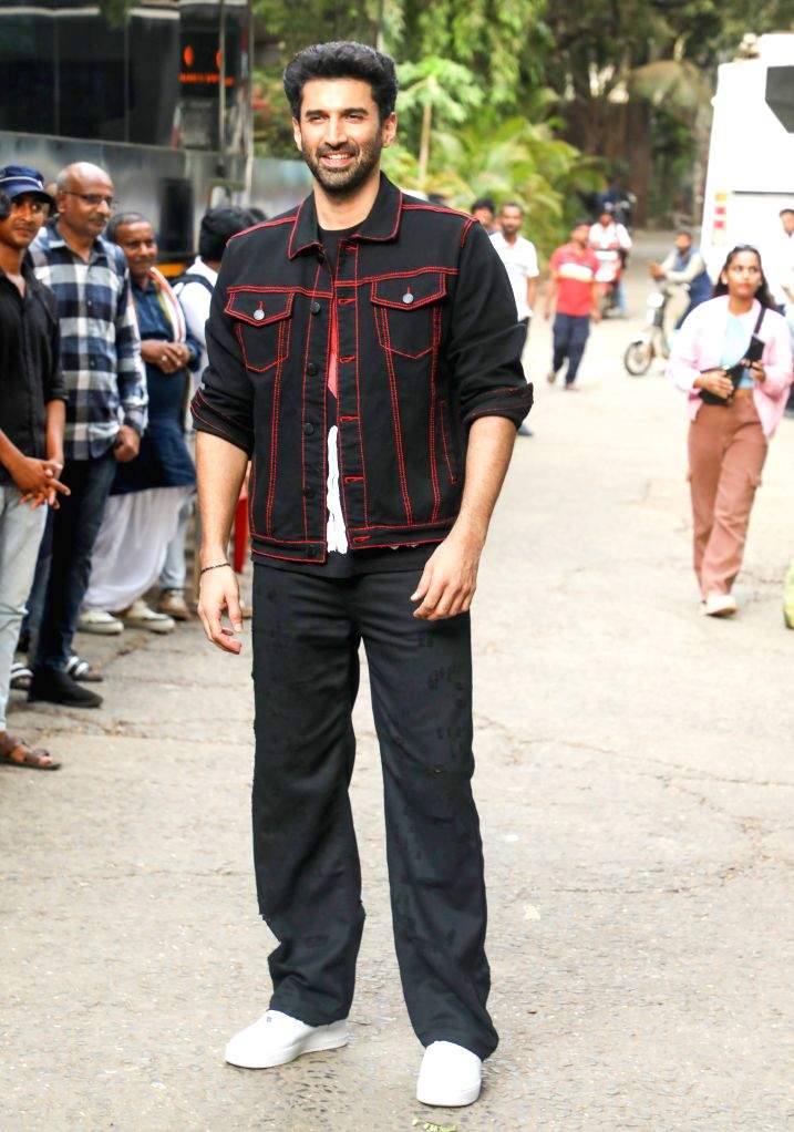 Celebs at the set of the reality show 'Hip Hop India
