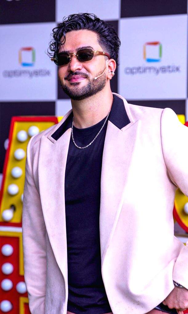 Celebs Spotted on the Sets of Laughter Chefs S3