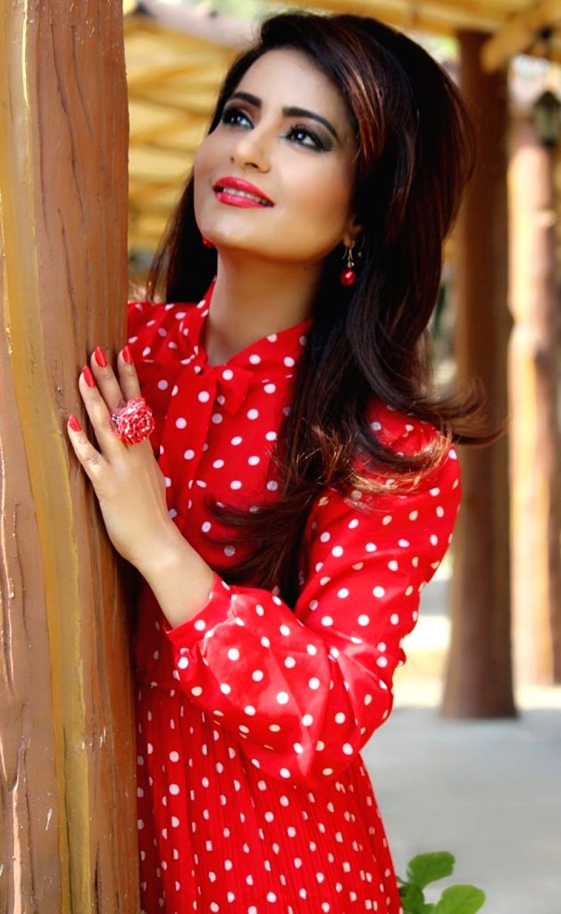 Free photo : Charrul Malik
