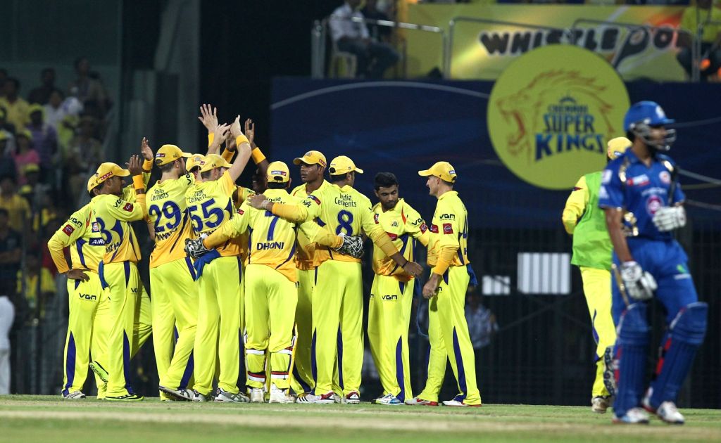 CSK players celebrate the fall of Rohit Sharma's wicket