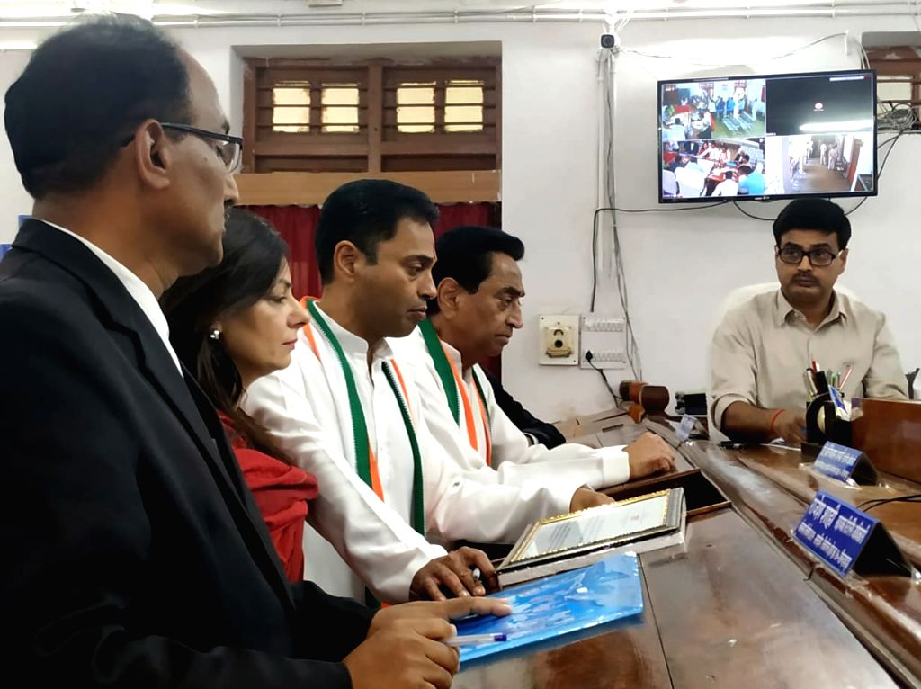 Kamal Nath, Nakul Nath file papers from Chhindwara