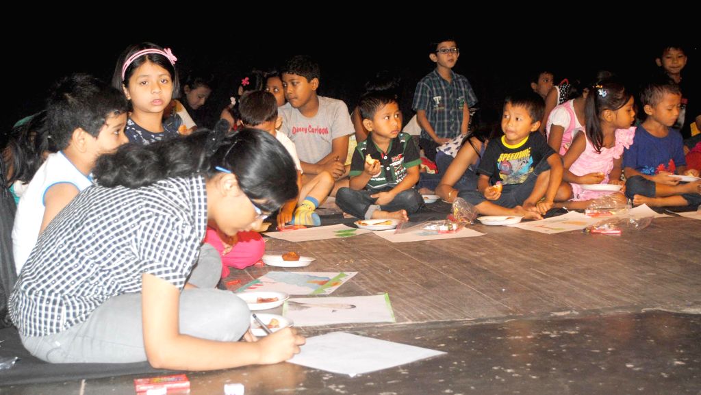 Sit and draw competition