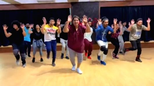 Ganesh Acharya dances to Jackky, Hrithik, Tiger's songs