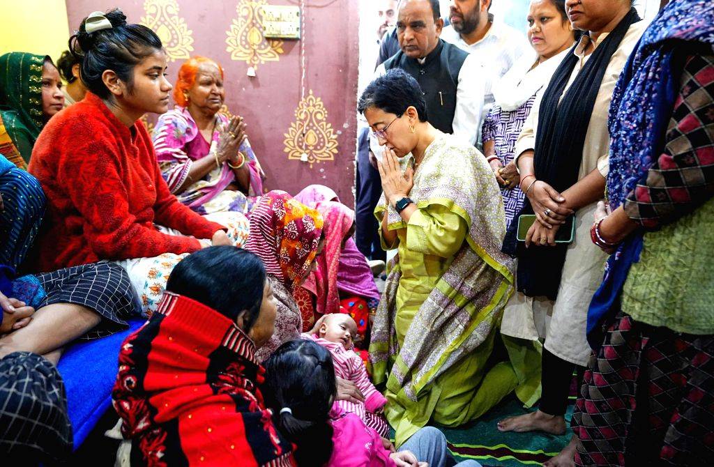 CM Atishi Offers Condolences To A Family Of Victim