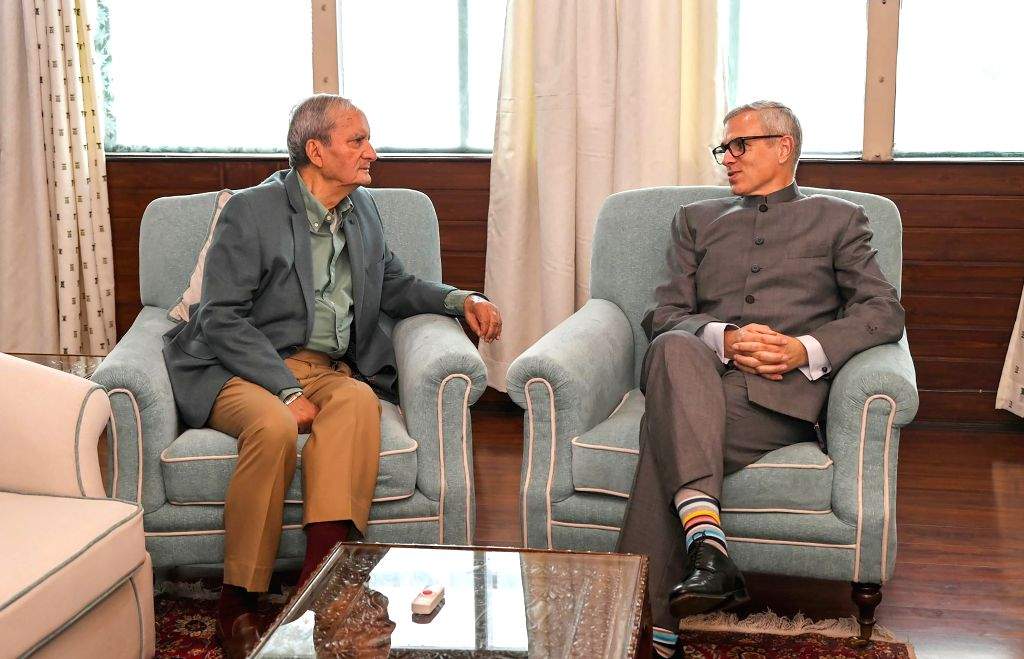 CM Omar Abdullah meets Kapil Kak