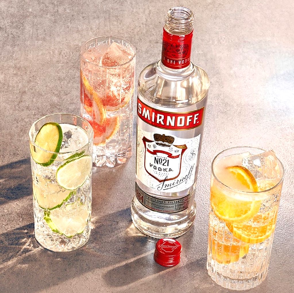 Cocktail Recipes To Get You Into The Festive Spirit