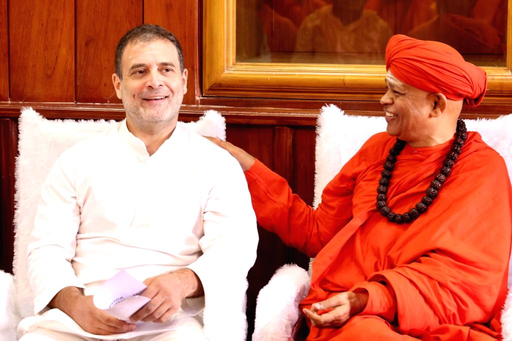 Eye on Assembly polls, Rahul gets 'Linga deeksha' at Lingayat Mutt in K ...