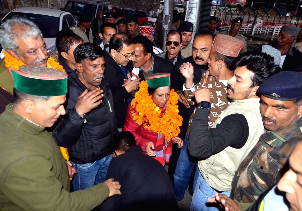 Congress candidate from Shimla, Pratibha Singh celebrates her victory