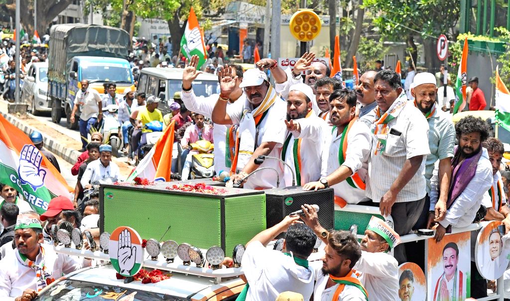 Congress Chickpet MLA candidate RV Devraj arrives with his supporters ...