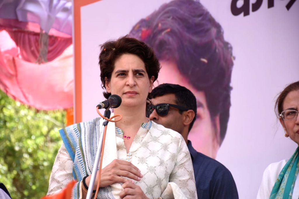Unnao (UP): 2019 Lok Sabha elections - Priyanka Gandhi campaigns for ...