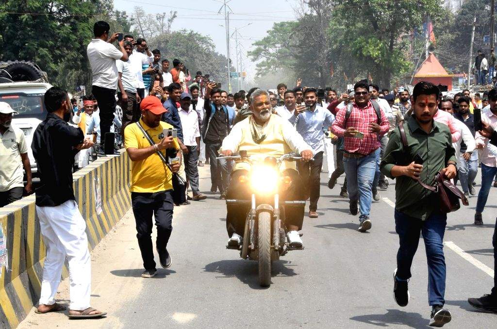 Congress Leader Pappu Yadav With Supporters On His Way To File