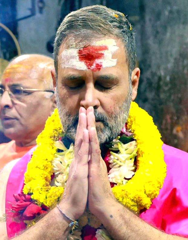 Congress leader Rahul Gandhi offers prayer at Baba Baidyanath Dham ...