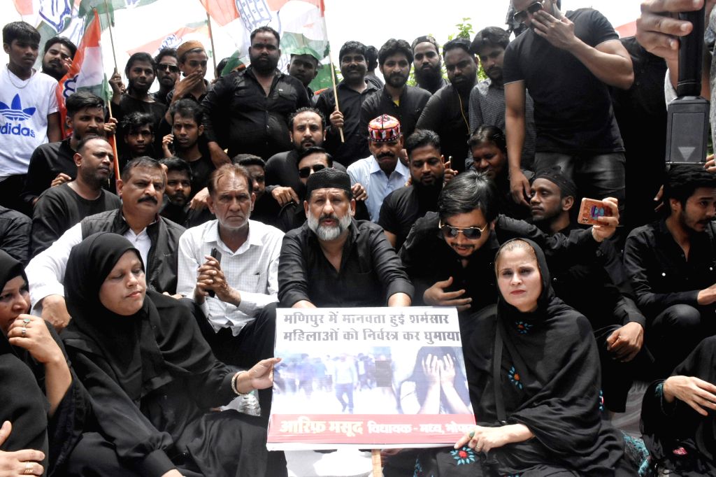 Congress MLA Arif Masood stage a protest against ethnic violence in Manipur