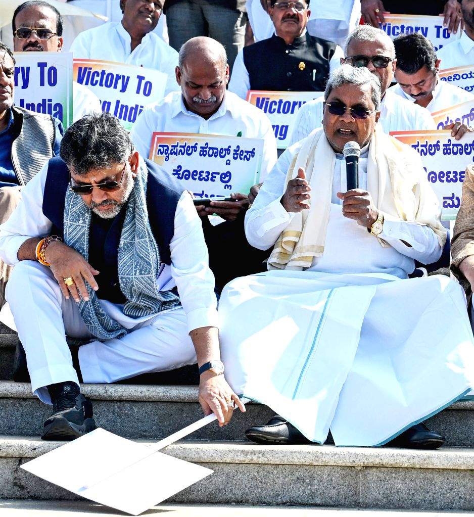 Congress Protest at Suvarna Soudha Over ED Cases