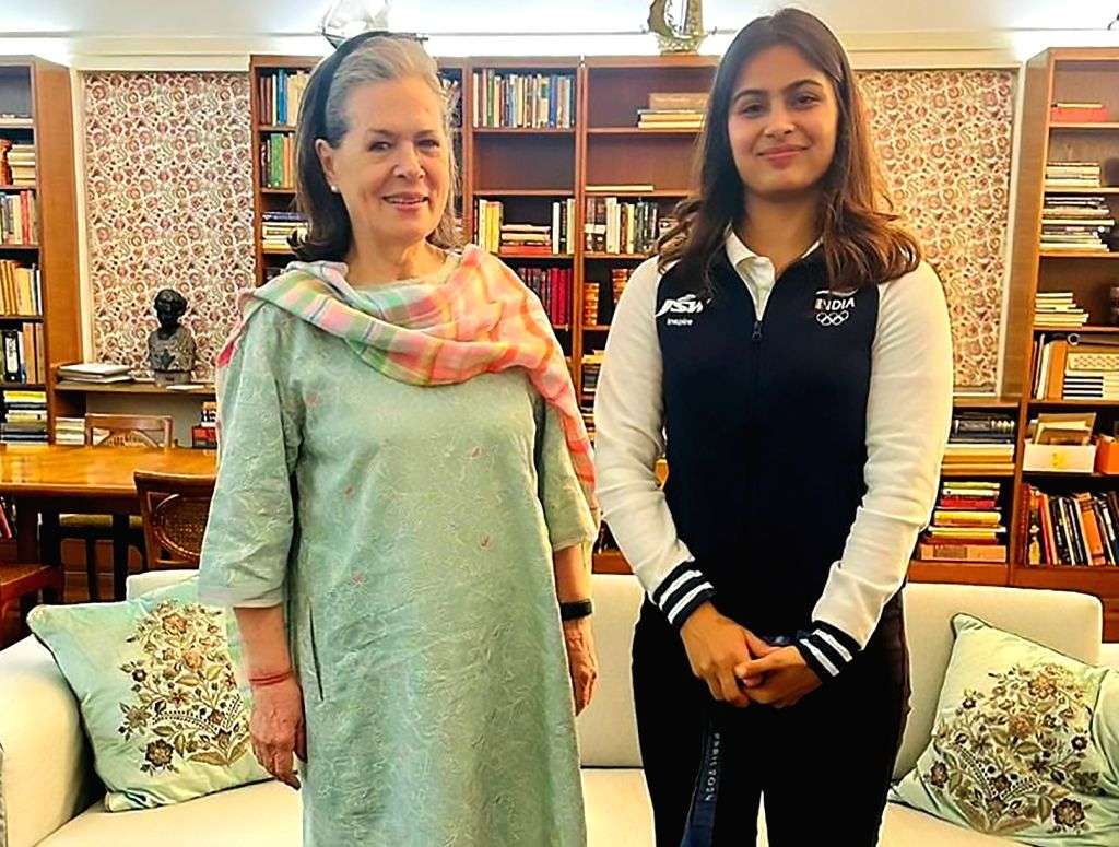 Congress Rajya Sabha MP Sonia Gandhi meets double bronze medalist Manu ...