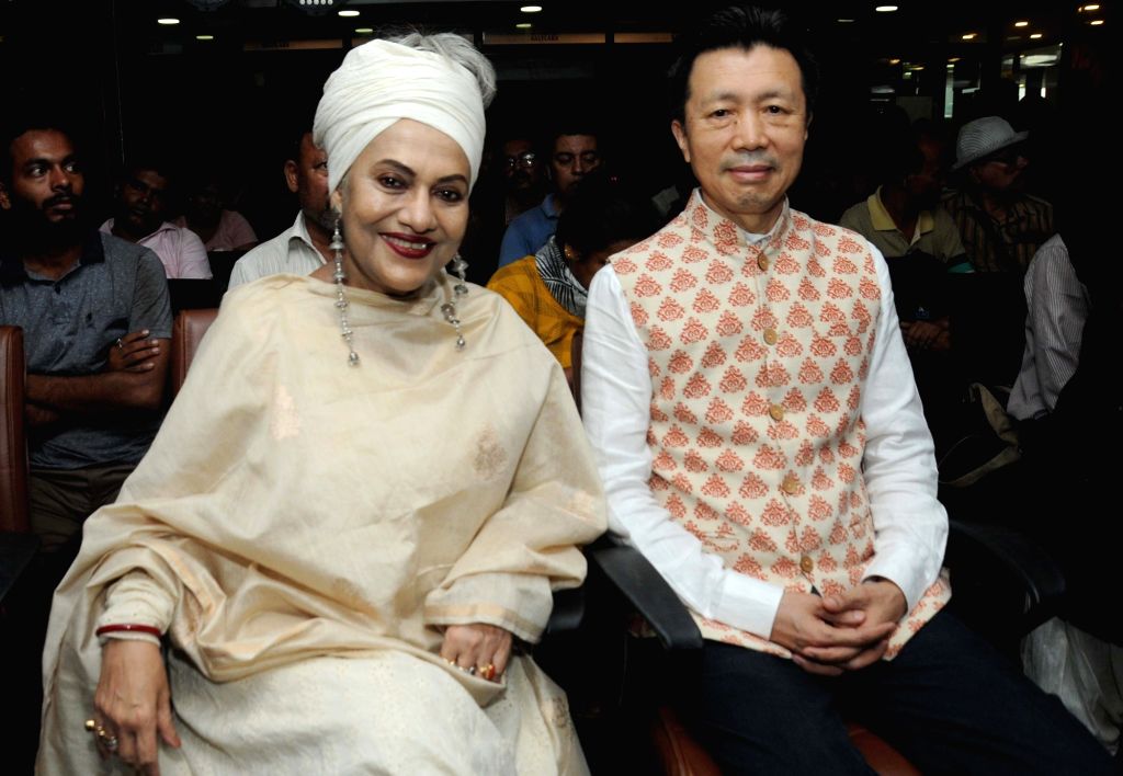 Kolkata : Consulate General of China in Kolkata, Zha Liyou with Actress ...