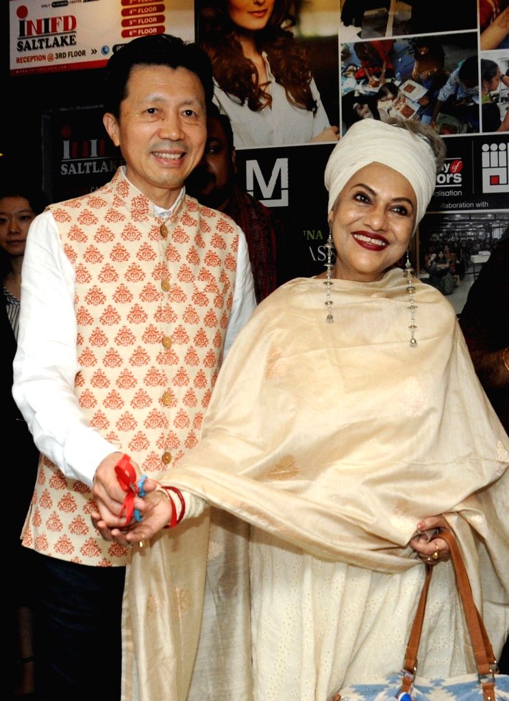 Kolkata : Consulate General of China in Kolkata, Zha Liyou with Actress ...