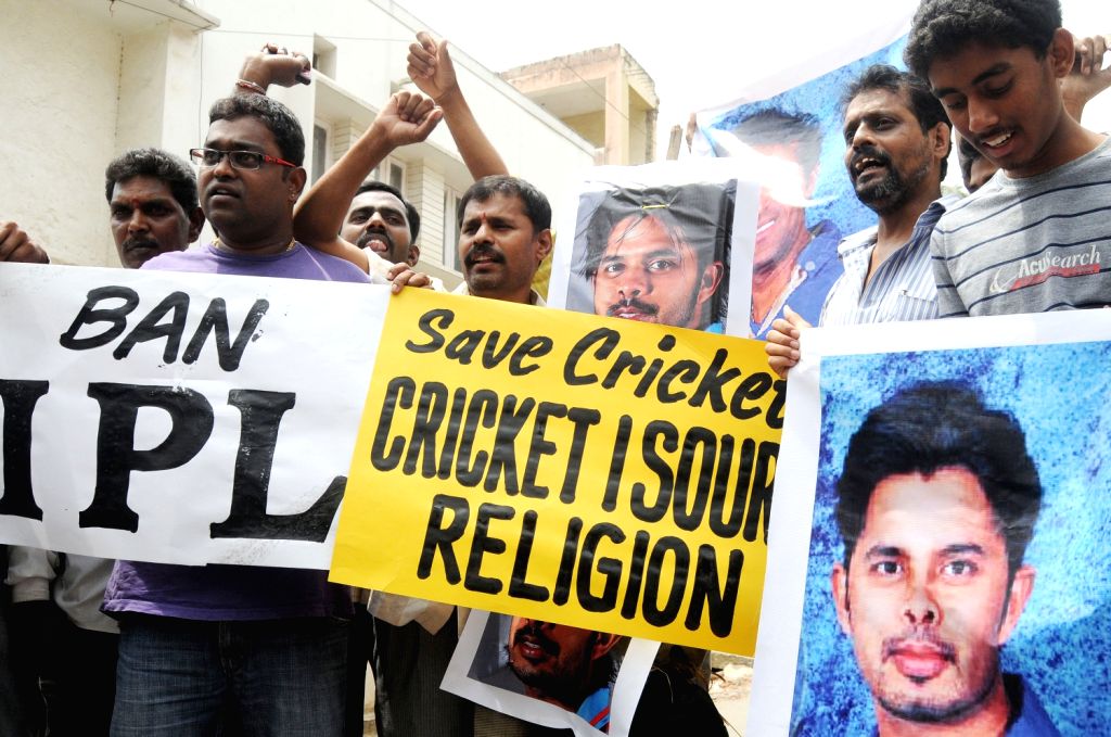 Cricket fans protesting against IPL