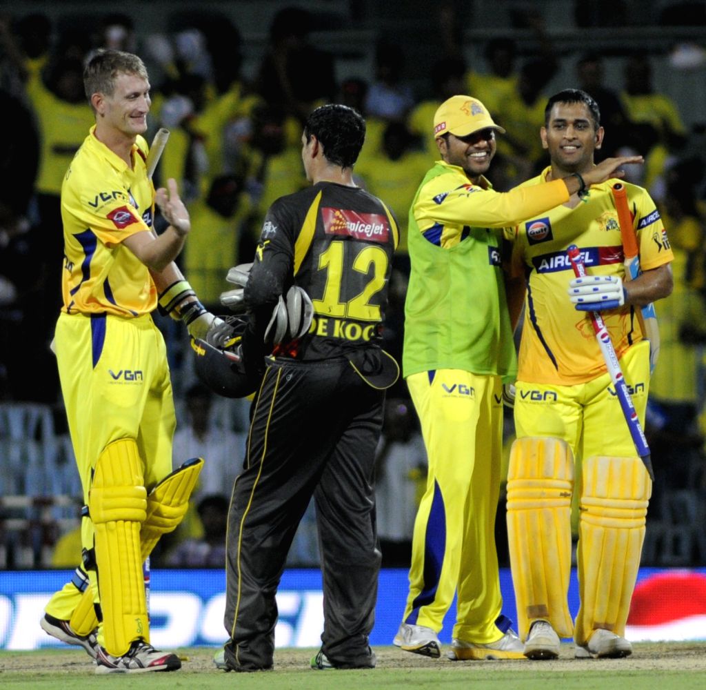 Chennai Super Kings players celebrating after taking the wicket of SRH ...