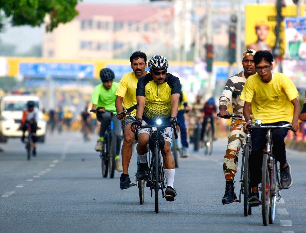 Cyclists Participate in World Bicycle Day Rally