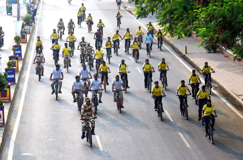Cyclists Participate in World Bicycle Day Rally