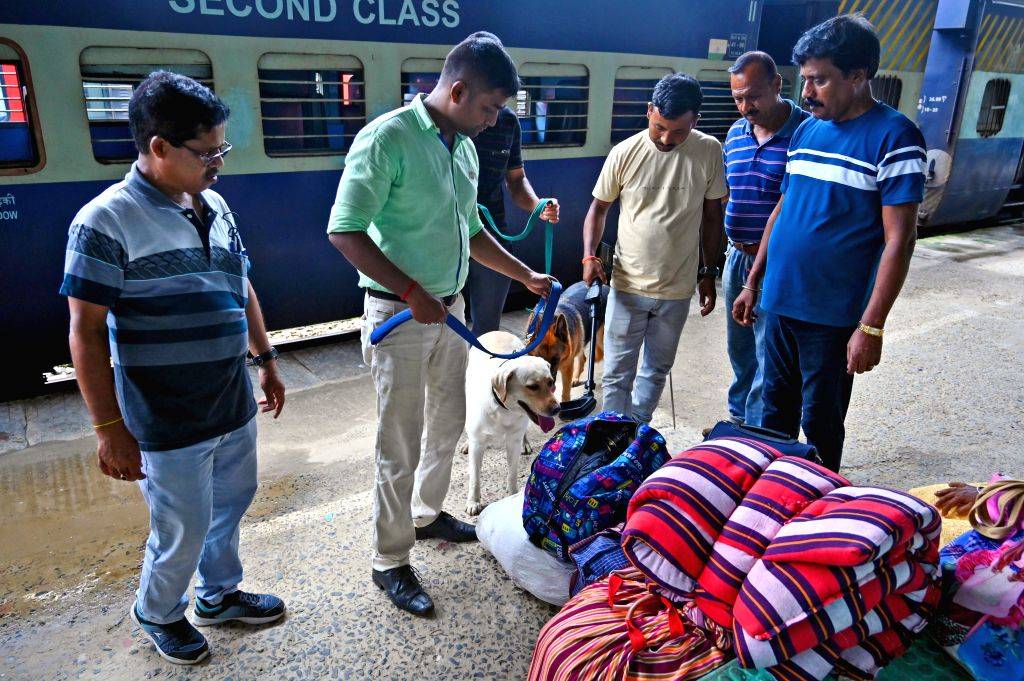 Dakshin Dinajpur: Security Checks at Balurghat Railway Station