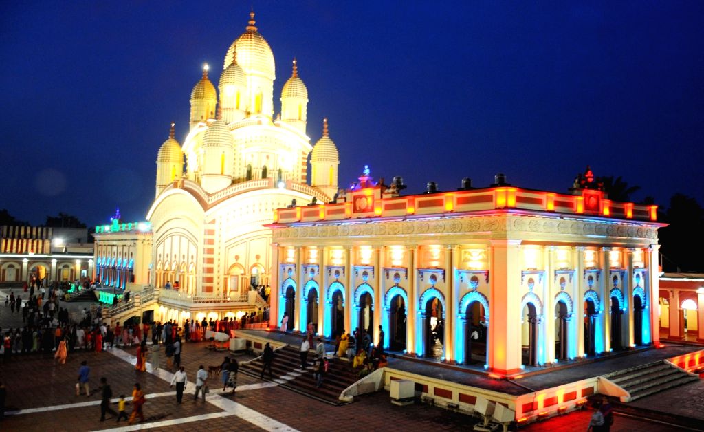 Dakshineswar Kali Temple decorated with lights on the occasion of Kali ...