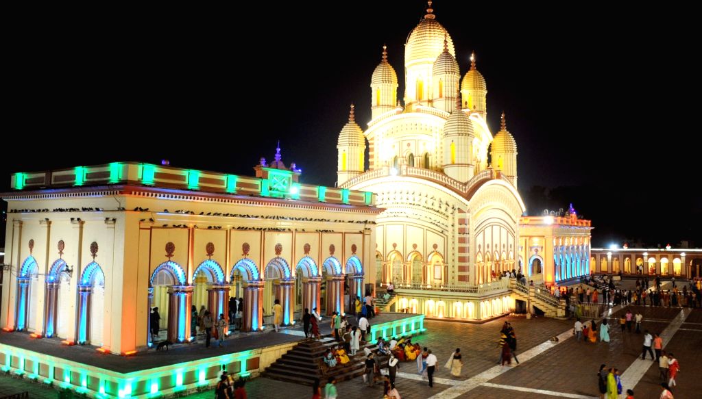 Dakshineswar Kali Temple decorated with lights on the occasion of Kali ...