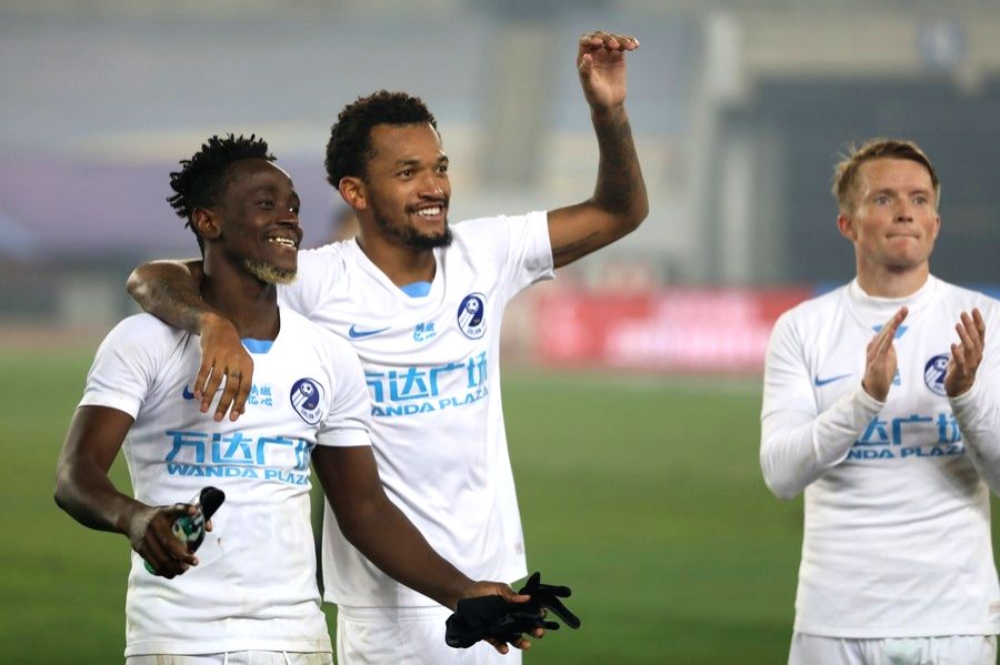 ) Dalian Pro smashes Guangzhou R&F in Chinese Super League