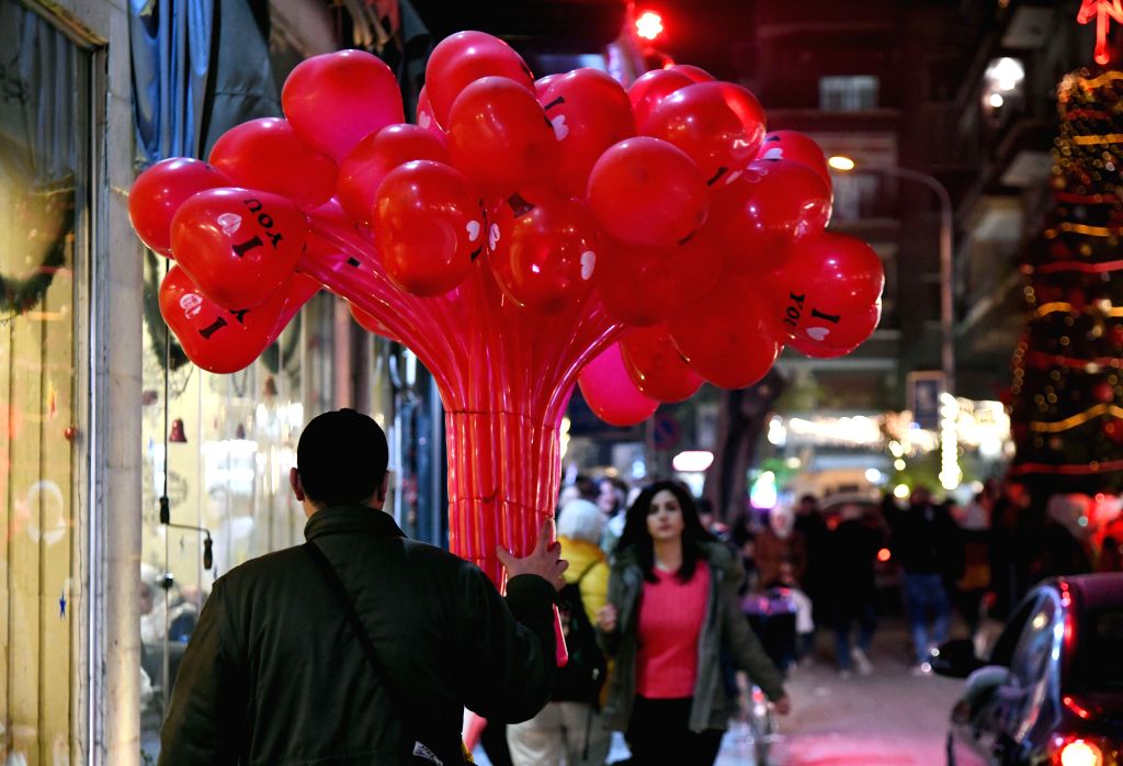SYRIA-DAMASCUS-HOLIDAY SEASON-DECORATIONS
