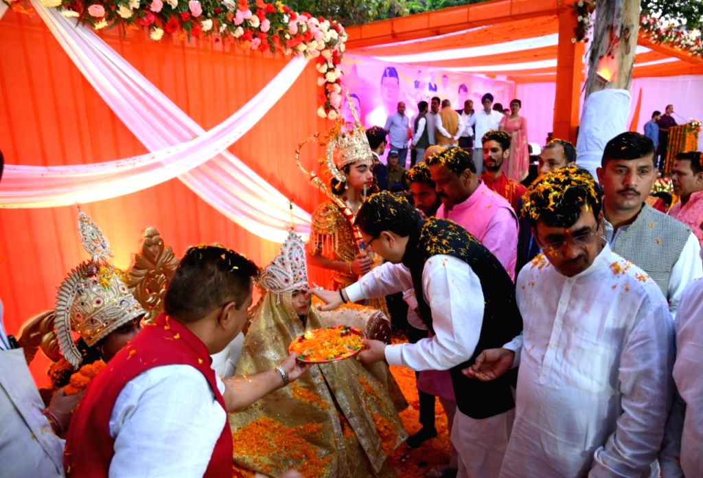 Free Photo: Deepotsav celebrated in Kashipur, 51000 lamps were lit ...