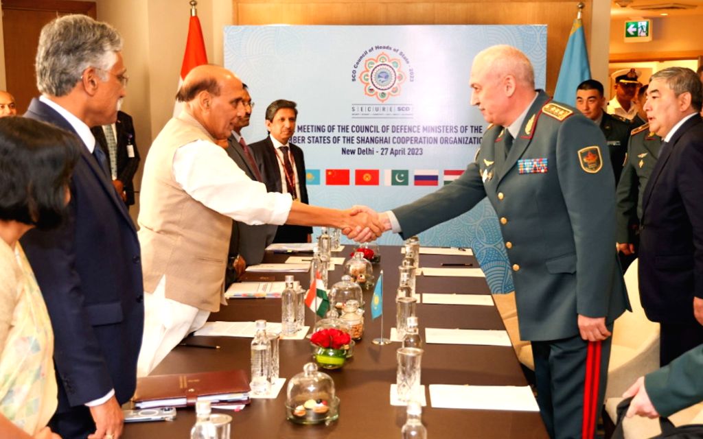 Defence Minister, Rajnath Singh with Iranâ s Defence Minister ...