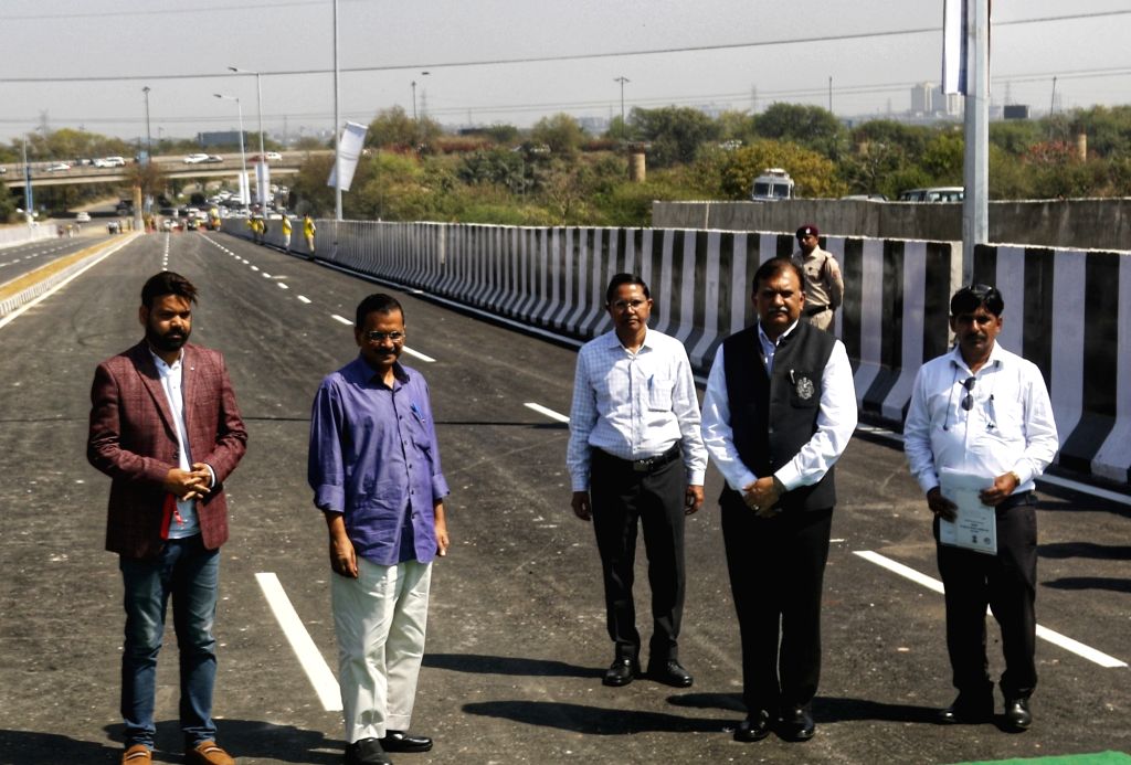New Delhi : Delhi CM Arvind Kejriwal inaugurates the Ashram-DND Flyover