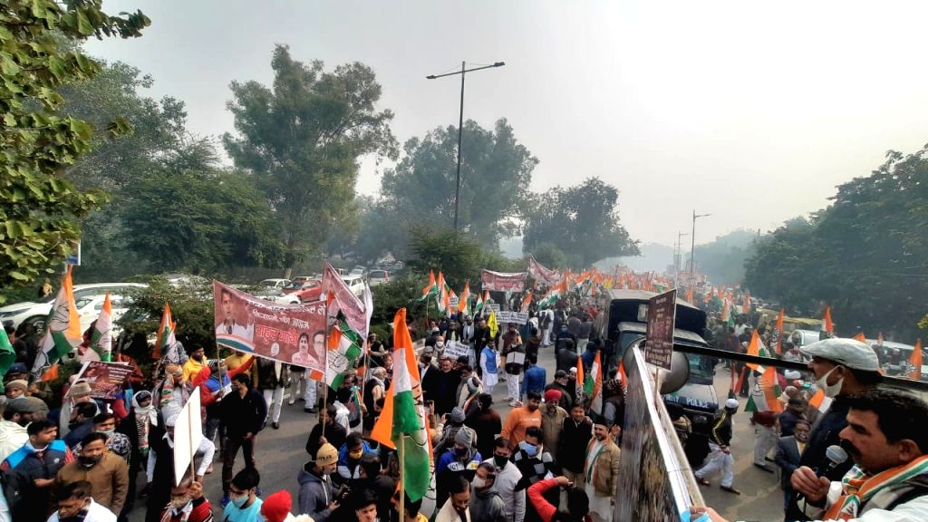 Free Photo: Delhi Congress workers marching to gherao rajbhawan in ...