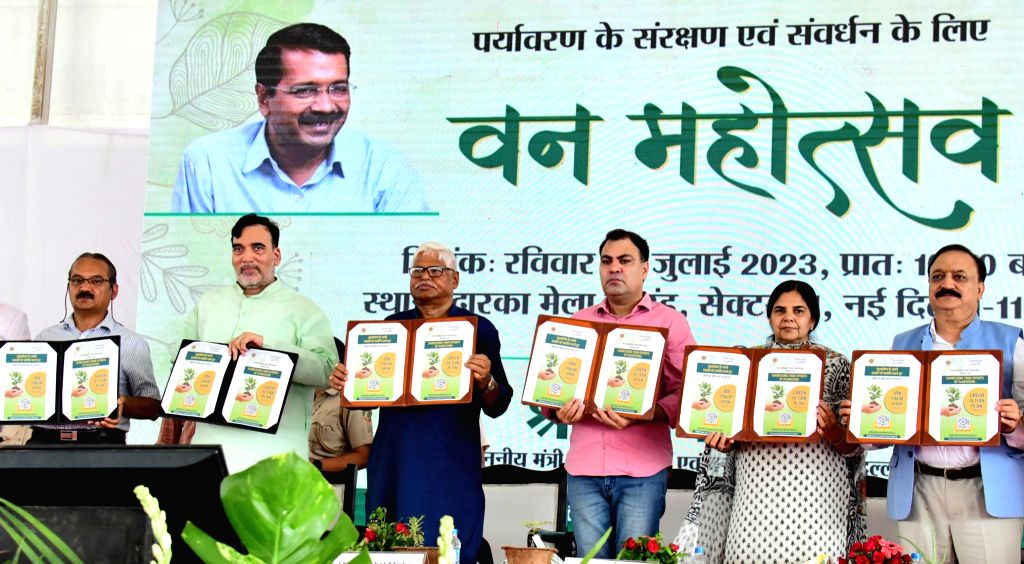 Delhi Minister Gopal Rai and others during an event on 'Van Mohatsav