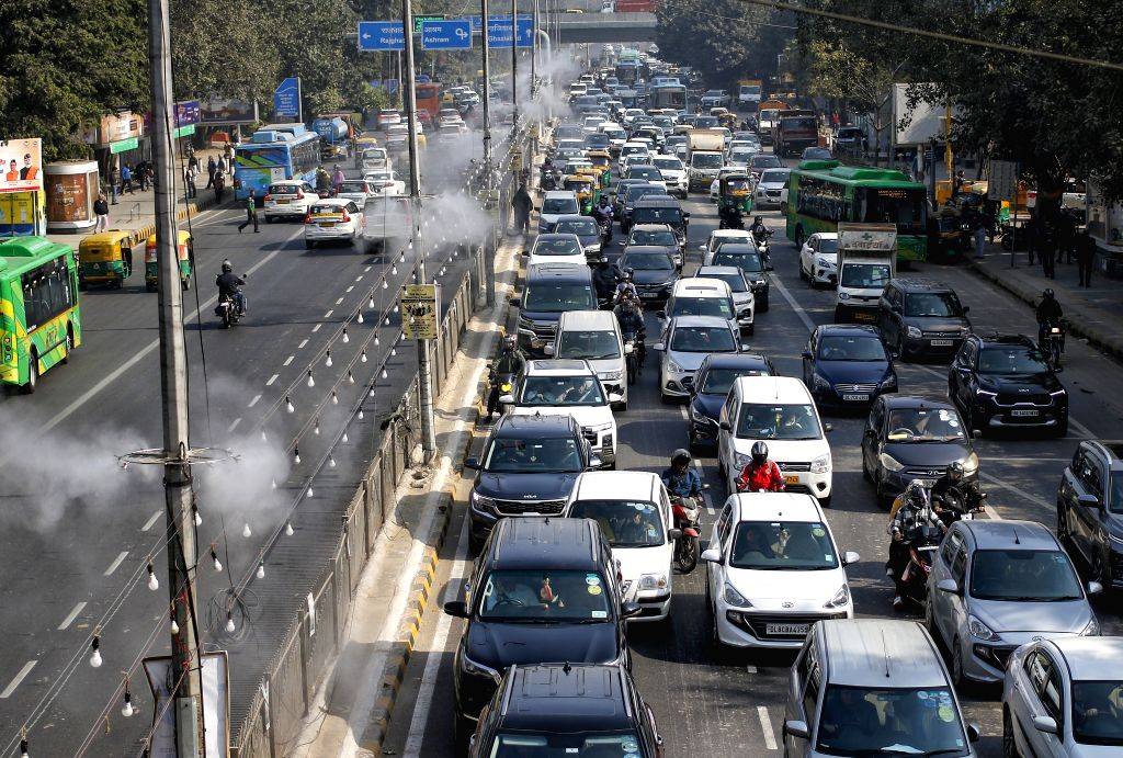Dense Smog Envelops New Delhi