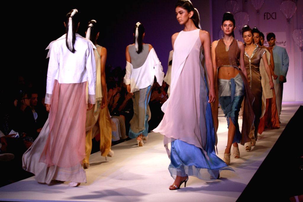 Designer Wendell Rodricks Wills Lifestyle India fashion week 2013
