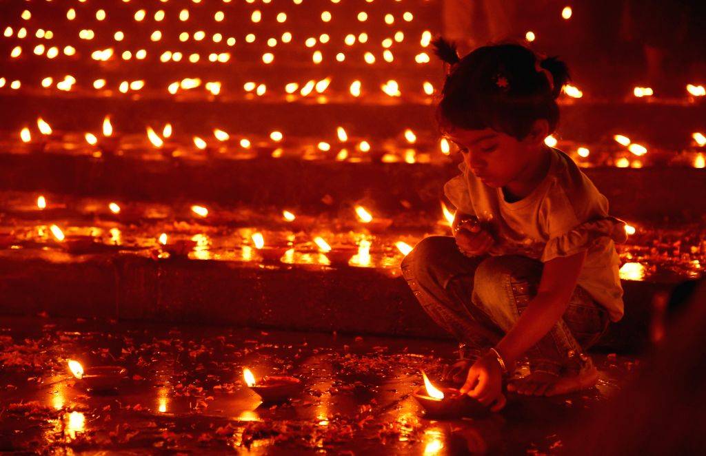 Dev Deepawali Celebrations in Kolkata