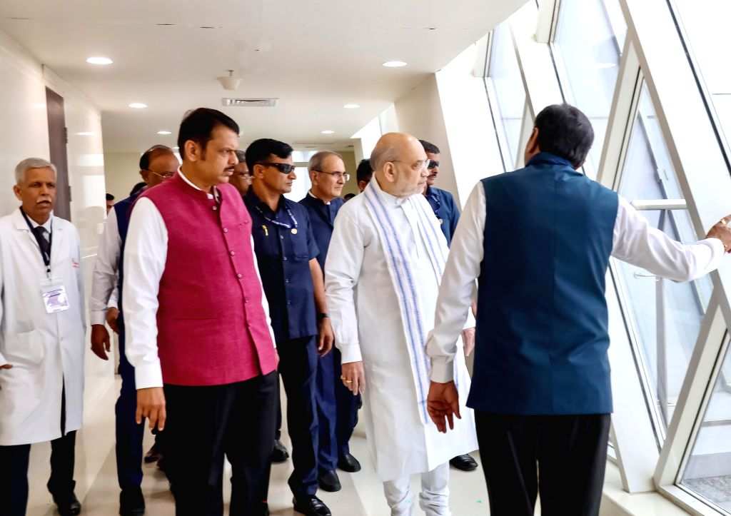 Devendra Fadnavis and Amit Shah at the National Cancer Institute