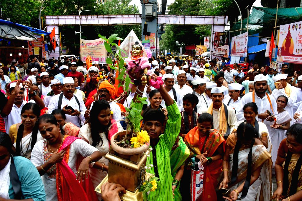 Devotees of Vitthal take part in Wari procession on the occasion of ...