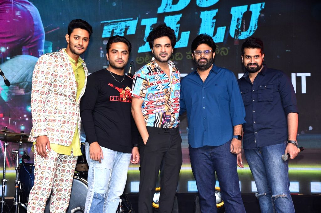 DJ Tillu Movie Pre Release Event Stills