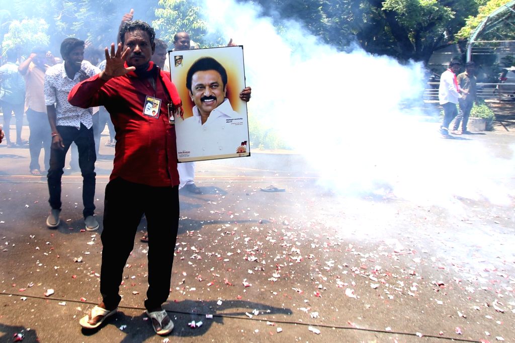 DMK Fans Begin Early Celebration As Party Takes Lead In Most ...