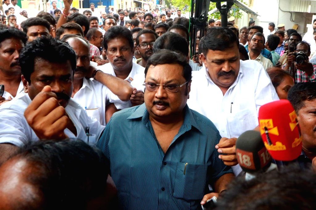 Ministers visit ailing Karunanidhi at his Gopalapuram residence