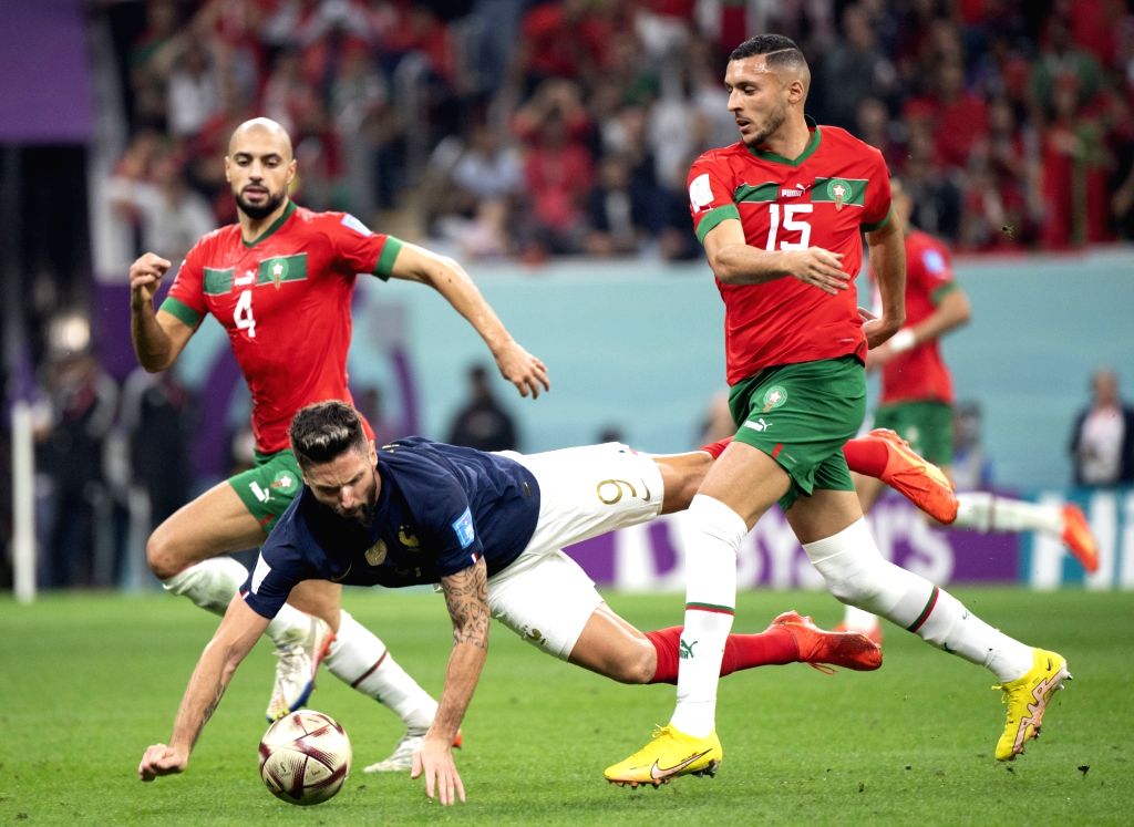 Doha : Morocco's Sofyan Amrabat, Selim Amallah and French player ...